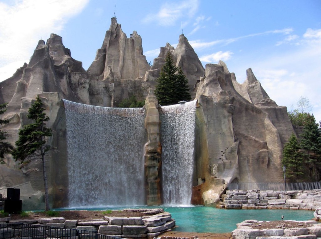 Toronto Mountain - Most Amazing Wonders