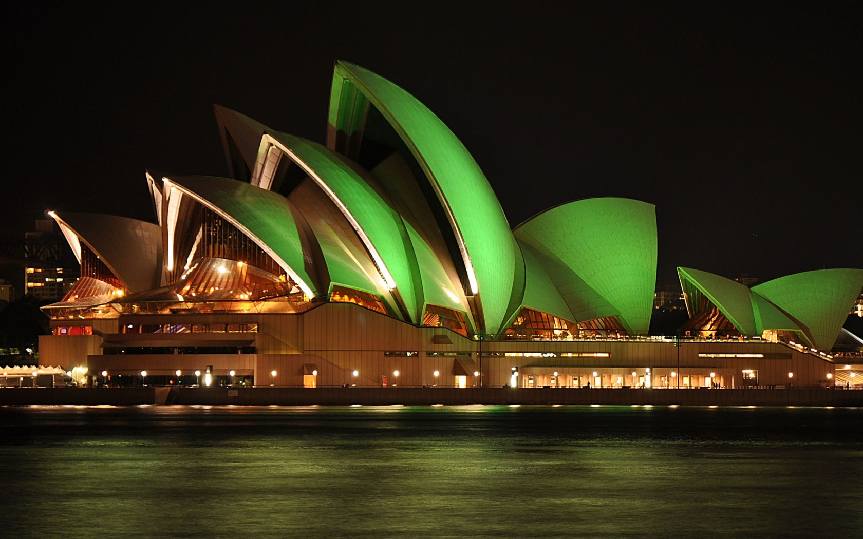 Sydney-Opera-House-Green-Sydney-Australia - Most Amazing Wonders